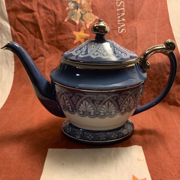 Bombay | Kitchen | Bombay Company Chinoiserie Arabesque 8inch Tall Tea ...